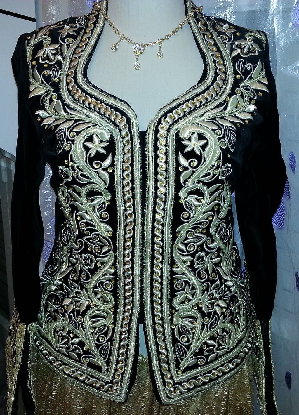Algeria's Traditional Clothing